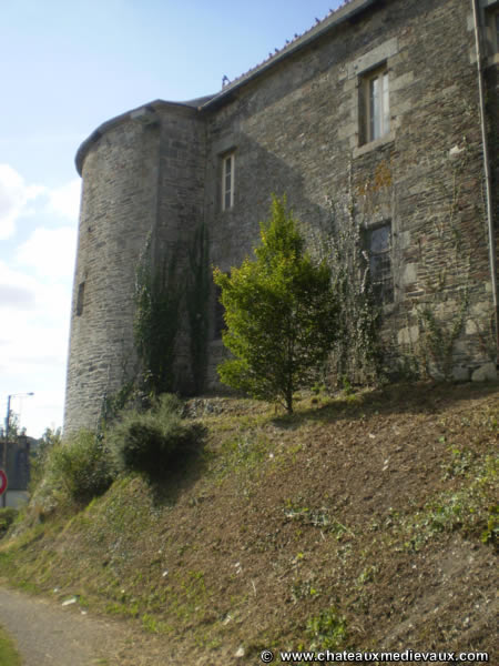 Le Chateau de Corlay et son Donjon, photos et histoire du chateau fort ...